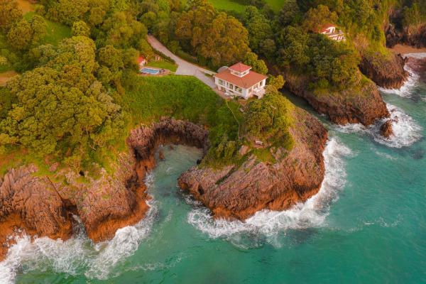 Wishome-una Espectacular Villa Privada De Ensueño Sobre El Mar Para Disfrutar De Cantabria En Otoño - カンタブリア