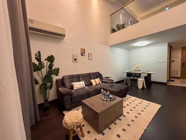 Free N Easy Sea View Private Balcony Duplex Hotel Apartment - Bukit Batok