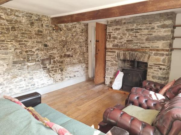 Quaint Orchard Cottage - Llandeilo