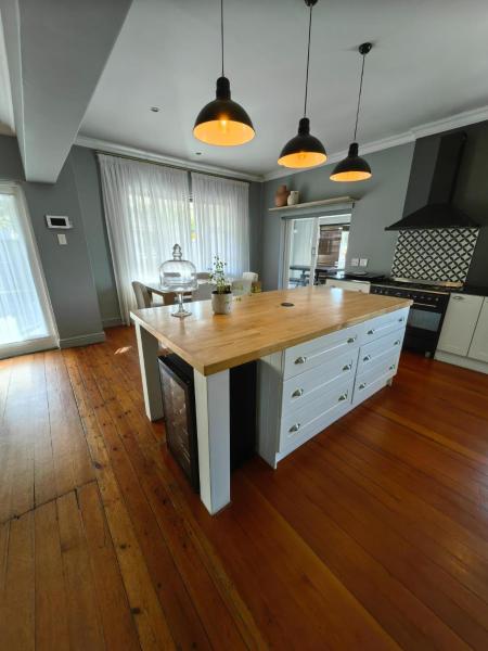 Modern Luxury Home With Sauna And Prime City Access - Port Elizabeth