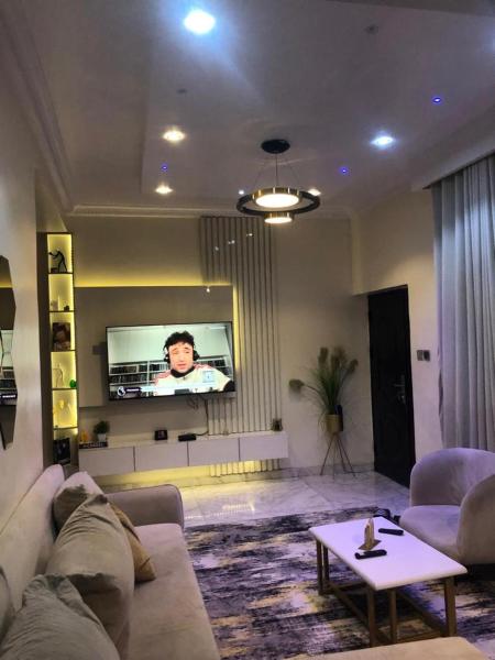 Modern Luxury 2-bedroom Apartment - Lagos