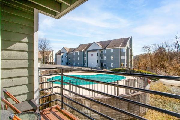 Cozy Ski-view Retreat Sleeps 5 In Gatlinburg - Gatlinburg, TN