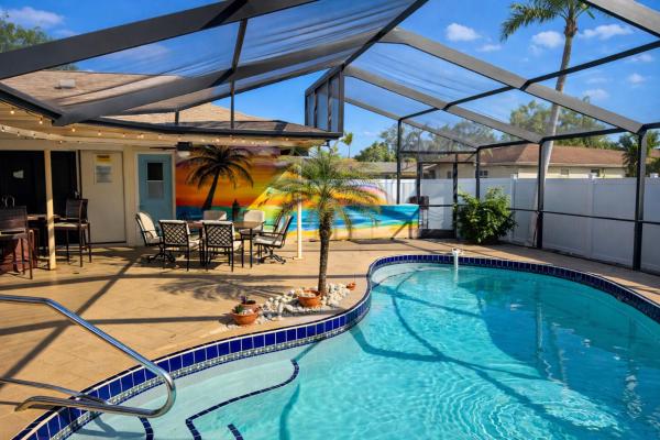 Bradenton Home Near Anna Maria Island With Heated Pool & Hot Tub - Bradenton, FL