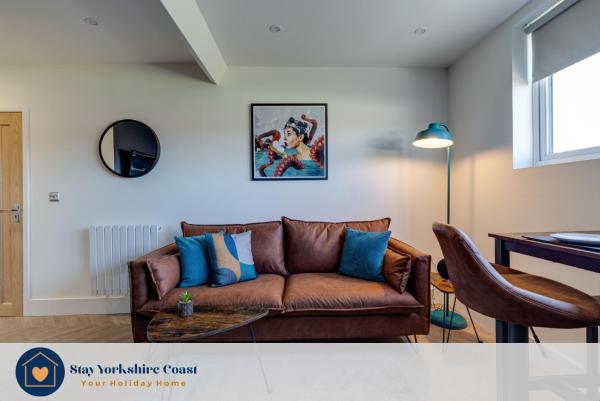 Cosy North Bay Apartment Vast Sea & Town Views - Scarborough