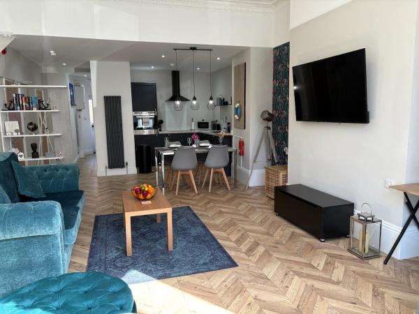 Porto Brid - Apartment In Bridlington Town Centre And 200m From Seafront, On-street Parking Permit Available - Flamborough