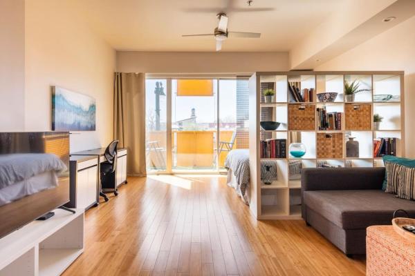 Studio Nr Town Lake And E6th W Balcony By Austin Vacay - Austin, TX