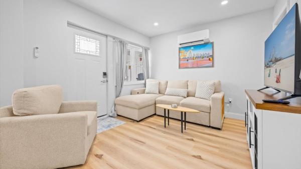 New Nww 2br Condo W Pool & Parking - New Jersey