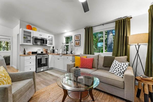 Creekside Escape A Designer Tiny House In The Woods But Minutes From Town - Sequim, WA