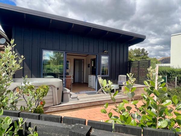 Black Diamond Retreat - Private Spa - 瓦納卡