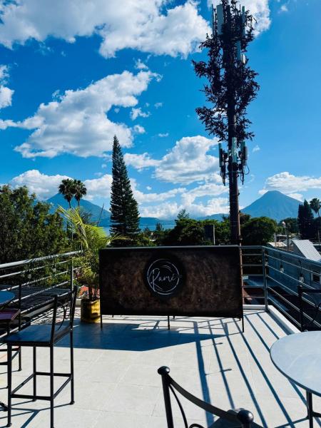 Hostal Vista Al Lago - Guatemala