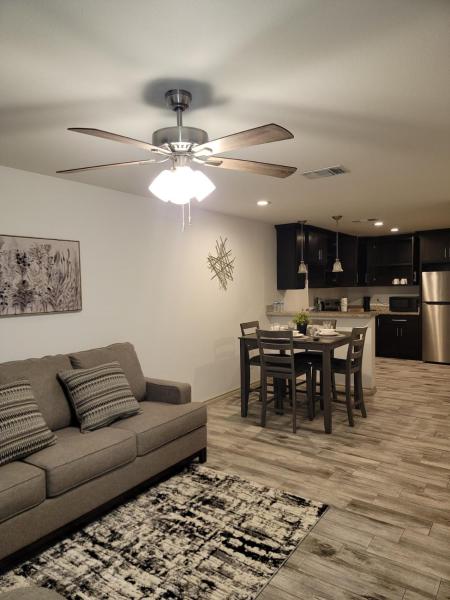 Quiet Professional Stay & Per Diem Ok - Eagle Pass, TX