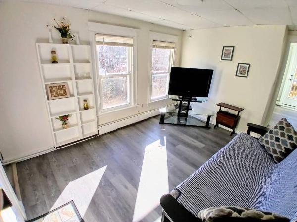 Cozy 2bd 7 Min Walk To Beach Pets Ok 2 Free Parkin - Saco, ME