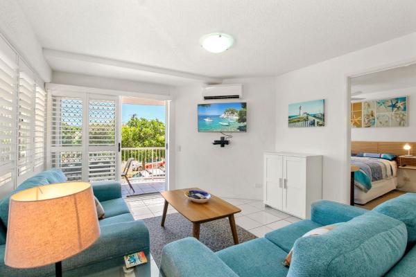 Ocean Breeze Unit 1, 42 King Street, Kings Beach - Caloundra