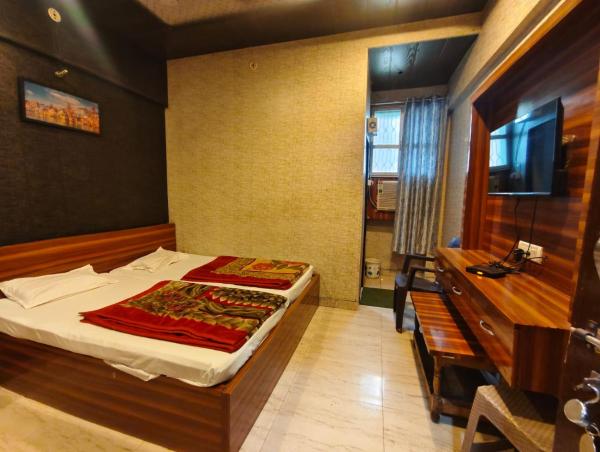 Hotel Satyam - Varanasi