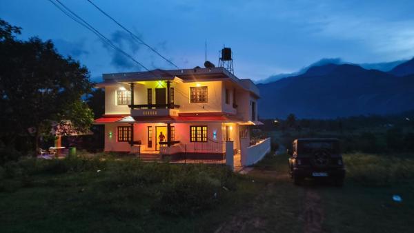 Dew Drops Marayoor - Marayoor