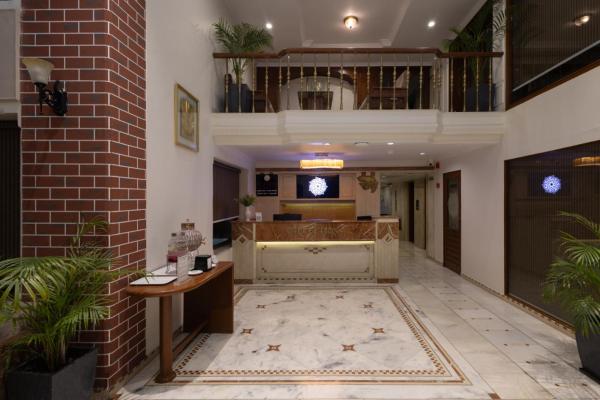 Sapphire Hotel - Vadodara