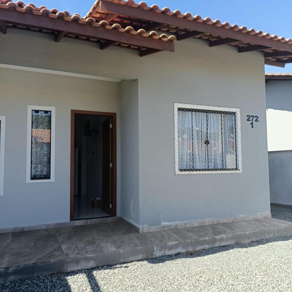 Casa Para Grupos De Pessoas Em Barra Velha Sc - Barra Velha