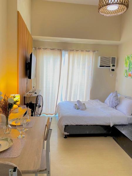 The Deluxe Studio With Balcony At Avida Towers Davao Condominium - Davao City