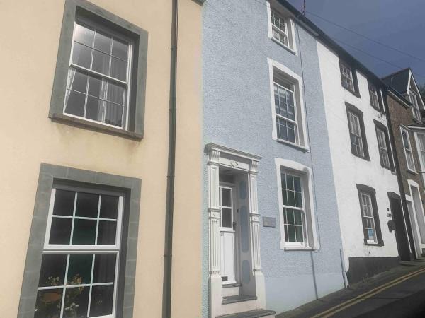 Four Bedroom Town House With Sea Views & Terrace - Tywyn