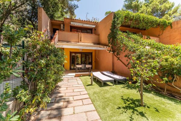 Yellow House, 130m To Beach Southsardiniaholidays - Domus de Maria
