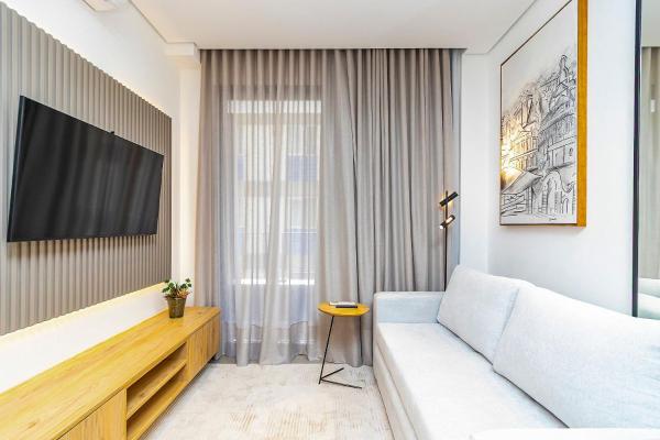 Apartamento Refinado Em Prédio Com Piscina-tem0403 - Curitiba
