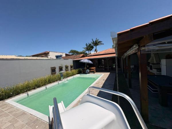 Casa Com Piscina 500 Metros Da Praia E Ponte Pensil - Joinville