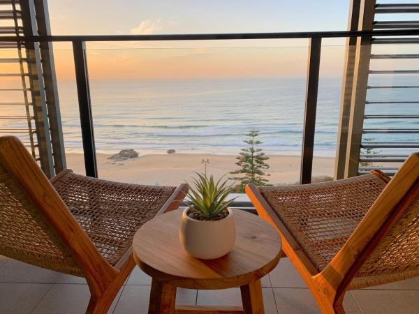 Coastal Luxe - Eats, Walks, Swims - 1 Car - Newcastle