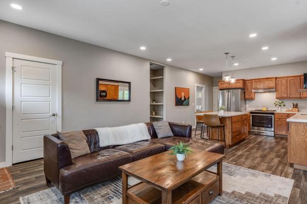 Remodeled Downtown 3bed Home Quartz Countertops - Boise