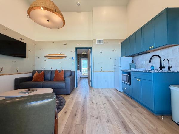 The Breeze Beachfront Resort - Surfside Beach, TX