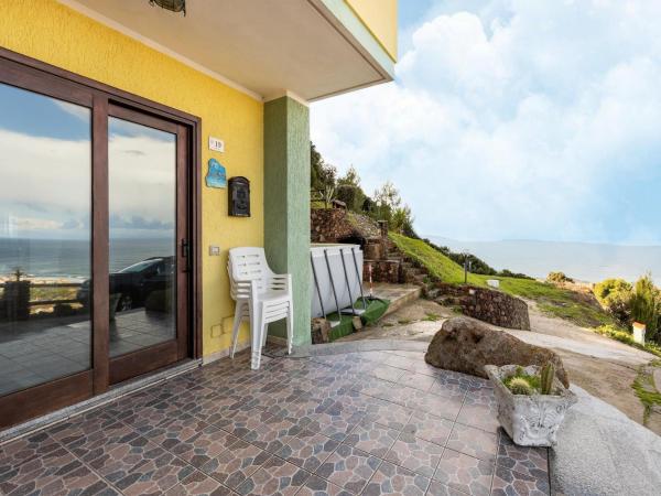 Apartment With Veranda And Private Parking - Castelsardo