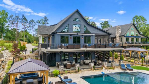 Blue Heron Lodge By Avantstay - Denver, NC