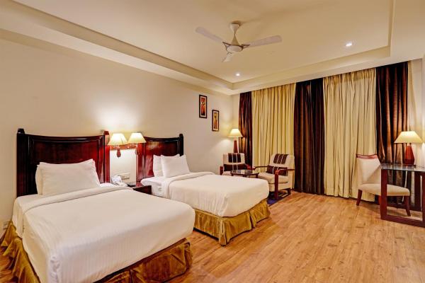 Super Townhouse Oak Hotel City Mark Gurgaon - Gurgaon