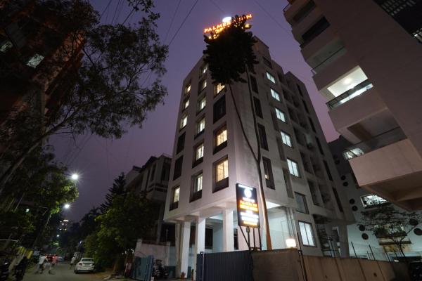 Hotel Palmera Inn - Pune