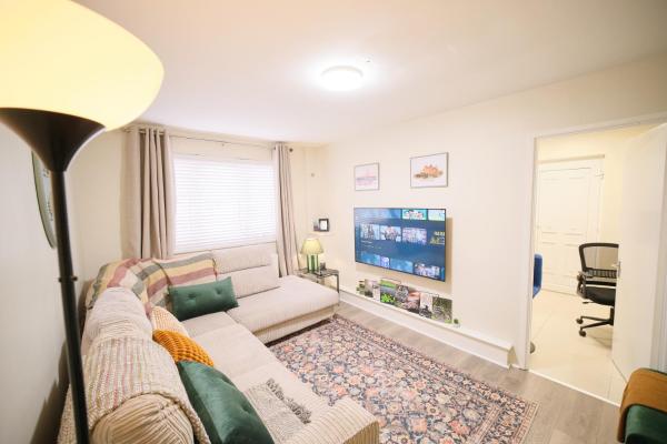 Walled City Gatehouse - Derry