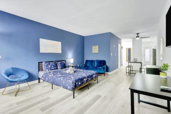 1br Miami Beach Apt With 3 Queens Plus Free Parking - South Beach, FL