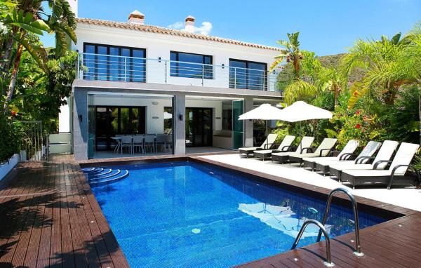 Lovely Home In Benahavís With Private Swimming Pool, Can Be Inside Or Outside - Benahavís