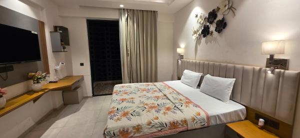 Shatakshi Residency Omaxe Hazratganj - Lucknow