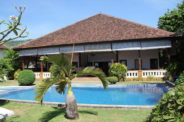 Bali Vakantie Verhuur - Beach Villa Mimpi, Mount Agung View, Amed, Bali - Seraya