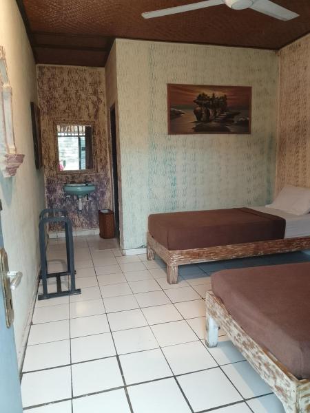Lovina Central Hostel - Munduk