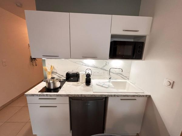 Le Rainssant Studio Cocooning En Rdc Au Centre - ibis budget Reims Thillois