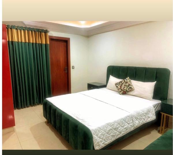 Royal Galaxy Hotel - Pakistan