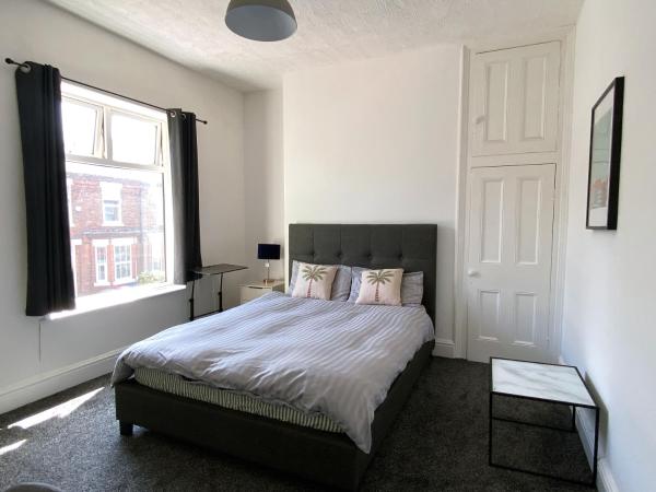 Huge Modern Room To Stay In Salford Samson Plab - 볼튼