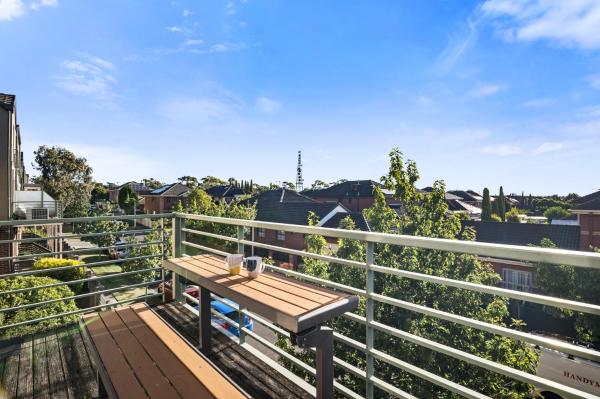 Snug 2-bed Townhouse Near Bustling Shops - St Albans