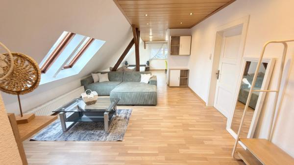 Riverside Living - Modernes Apartment Am Pferdezentrum - Lambach