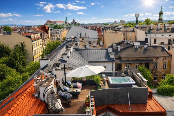 Old Town Apartment With Private Rooftop Jacuzzi And The Sky Views ! Balcony Ac Wifi Parking - Krakow