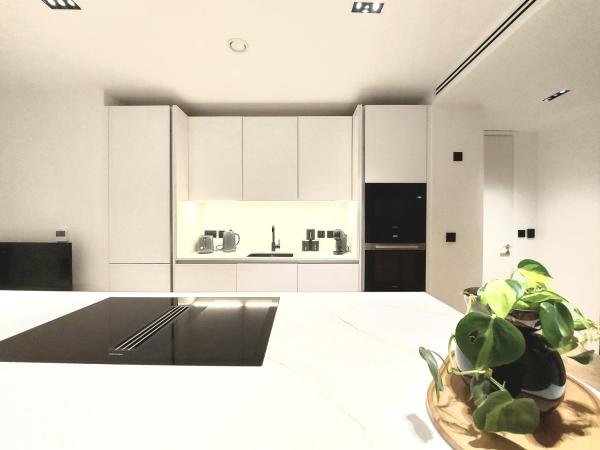 Whole 1 Bed Flat In Kensington - London