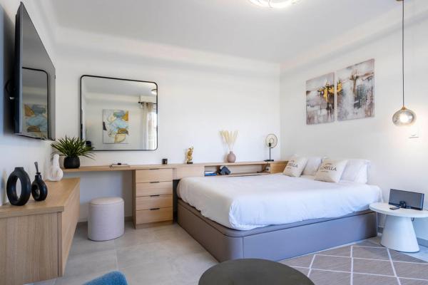 L'harmonie De Carnot Avec Balcon - Cannes
