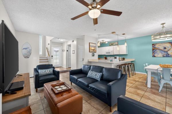 Emerald Escape 2 - 3 Blocks To Beach - Panama City, FL