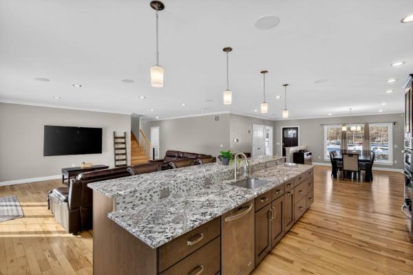 Solar-powered Luxury Estate Master Spa, Tesla Ev, Fast Wifi, Game Room - Coventry, CT