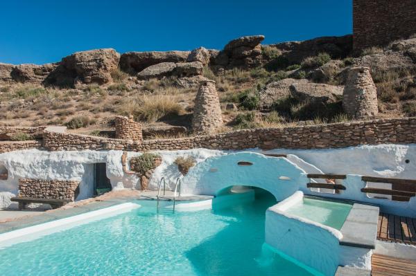 Holiday Home 'Cuevas Balcones De Piedad - Acacia' With Terrace, Shared Pool & Wi-fi - Zújar